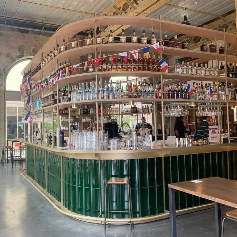 Top 16 des meilleurs restaurants bons et pas chers à Bordeaux