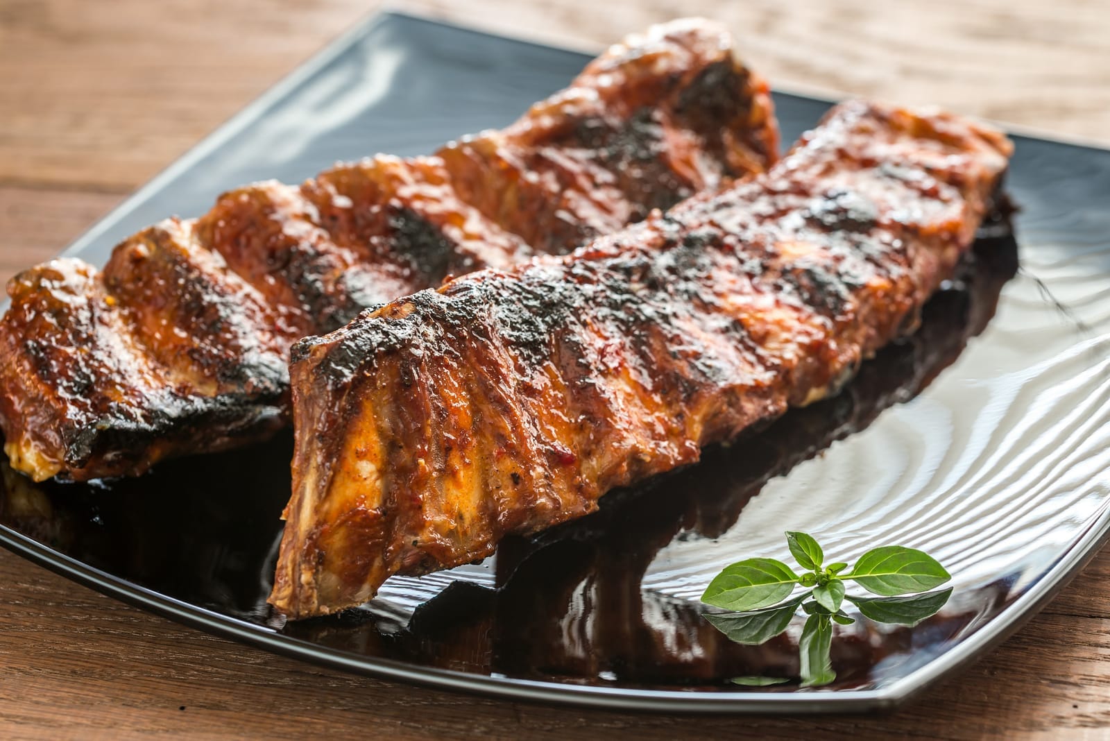 Travers de porc fondant au four : recette à cuisson lente